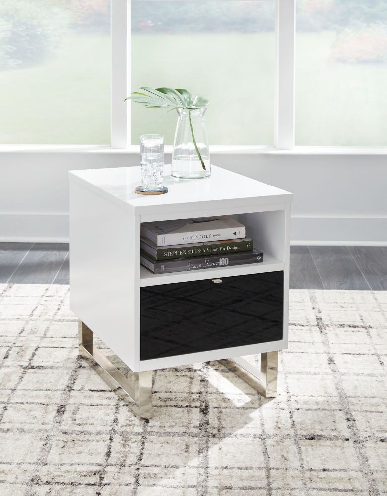 Gardoni - White / Black - Chair Side End Table T756-7 | Derailed ...